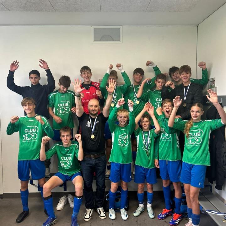SDV Barneveld O15-1 ongeslagen kampioen! | SDV Barneveld