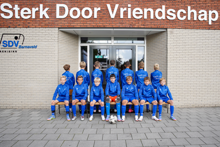 SDVB JO13-3 in het nieuw dit seizoen. | SDV Barneveld